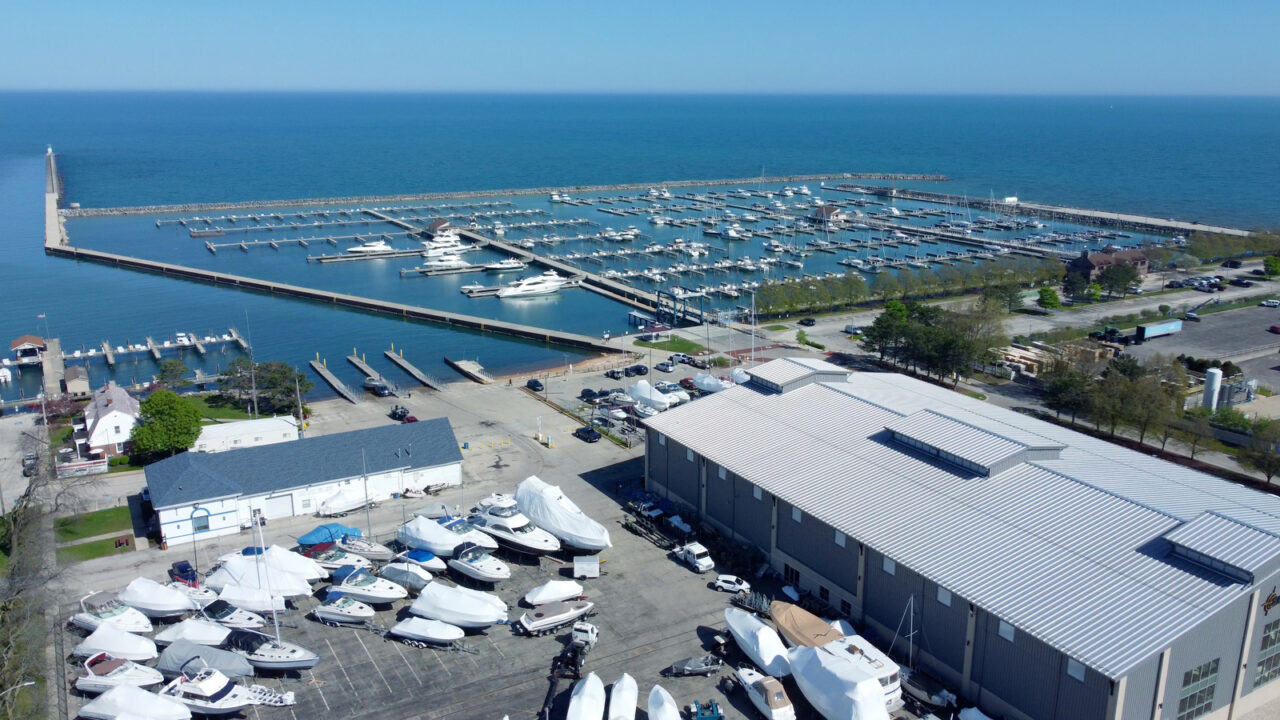 Bay Marine Chicago - Topside Marinas